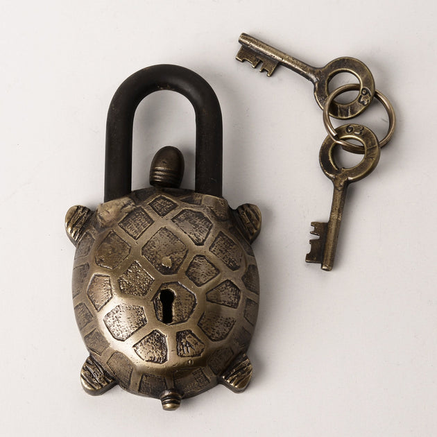 Brass Turtle Lock – thecuriouscollector.myshopify.com